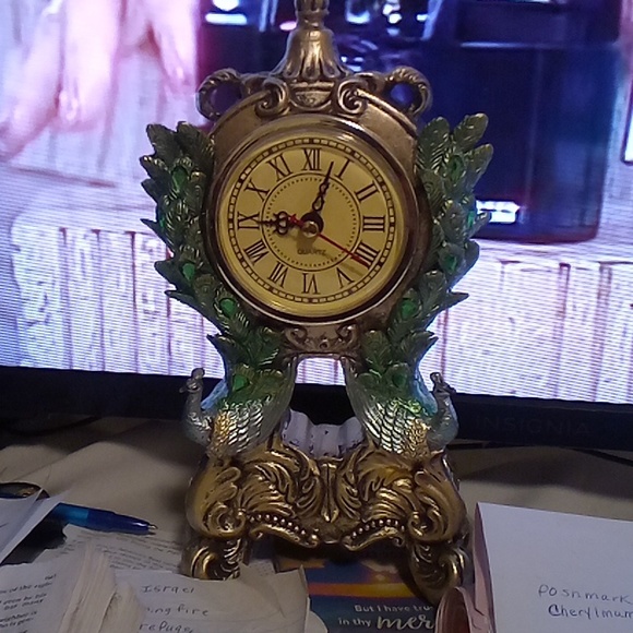 Wall Decor | Quartz Table Clock | Poshmark